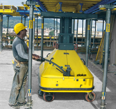 Shifting devices for tables - Doka