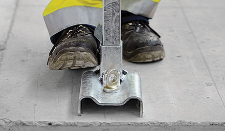 Edge protection system XP - Doka