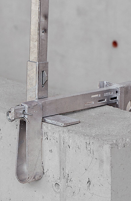 Edge protection system XP - Doka